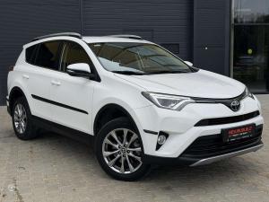 White Toyota RAV4 2016 in Vilnius, with an engine capacity of 2.00 L and mileage of 145 thousand km for 15555 €, photo 7 on AUTOMOTO.COM.LV