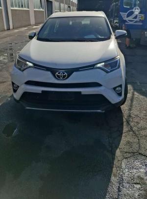 White Toyota RAV4 2016 in Kaunas, with an engine capacity of 2.00 L and mileage of 207 thousand km for 9650 €, photo  on AUTOMOTO.COM.LV