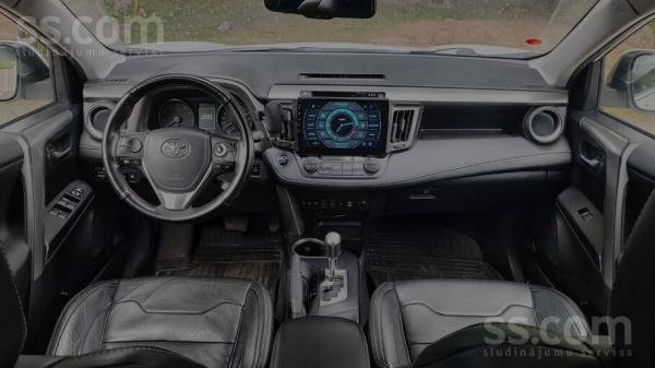 Balts Toyota RAV4 2016 Rēzekne, ar dzinēja tilpumu 2.00 L un nobraukumu 213 tūkst. km par 14700 €, foto 8 vietnē AUTOMOTO.COM.LV