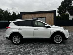 Balts Toyota RAV4 2016 Kauņa, ar dzinēja tilpumu 2.49 L un nobraukumu 170 tūkst. km par 15200 €, foto 6 vietnē AUTOMOTO.COM.LV