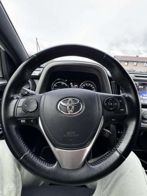 Balts Toyota RAV4 2016 Kauņa, ar dzinēja tilpumu 2.49 L un nobraukumu 170 tūkst. km par 15200 €, foto 14 vietnē AUTOMOTO.COM.LV