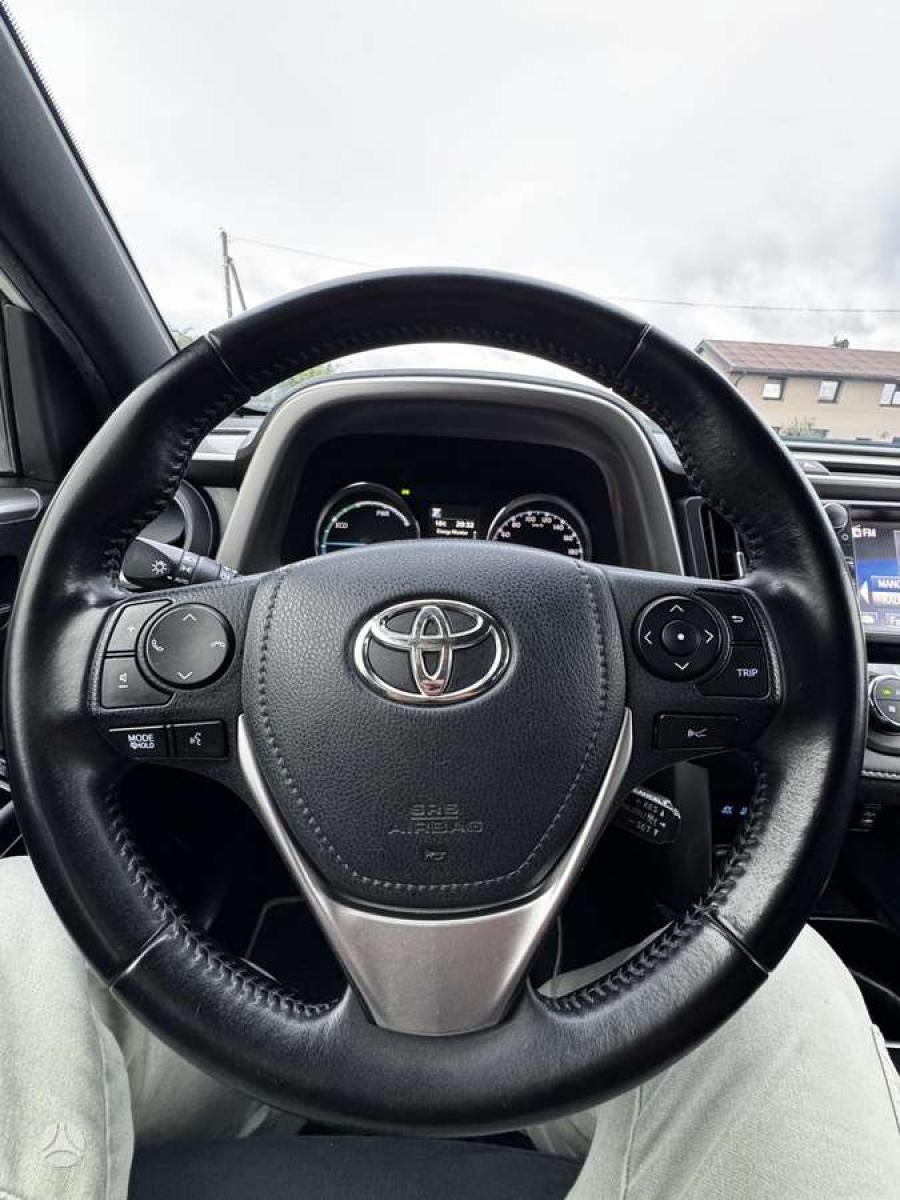 Balts Toyota RAV4 2016 Kauņa, ar dzinēja tilpumu 2.49 L un nobraukumu 170 tūkst. km par 15200 €, foto 14 vietnē AUTOMOTO.COM.LV