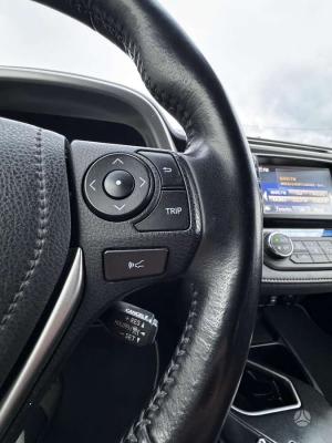 Balts Toyota RAV4 2016 Kauņa, ar dzinēja tilpumu 2.49 L un nobraukumu 170 tūkst. km par 15200 €, foto 15 vietnē AUTOMOTO.COM.LV