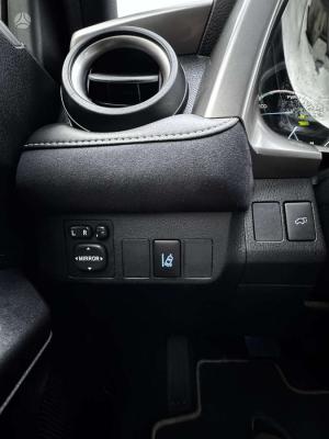 Balts Toyota RAV4 2016 Kauņa, ar dzinēja tilpumu 2.49 L un nobraukumu 170 tūkst. km par 15200 €, foto 18 vietnē AUTOMOTO.COM.LV