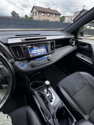 Balts Toyota RAV4 2016 Kauņa, ar dzinēja tilpumu 2.49 L un nobraukumu 170 tūkst. km par 15200 €, foto 19 vietnē AUTOMOTO.COM.LV