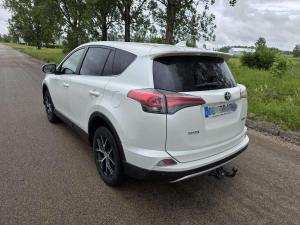 Balts Toyota RAV4 2016 Tauragė, ar dzinēja tilpumu 2.00 L un nobraukumu 180 tūkst. km par 12400 €, foto 4 vietnē AUTOMOTO.COM.LV