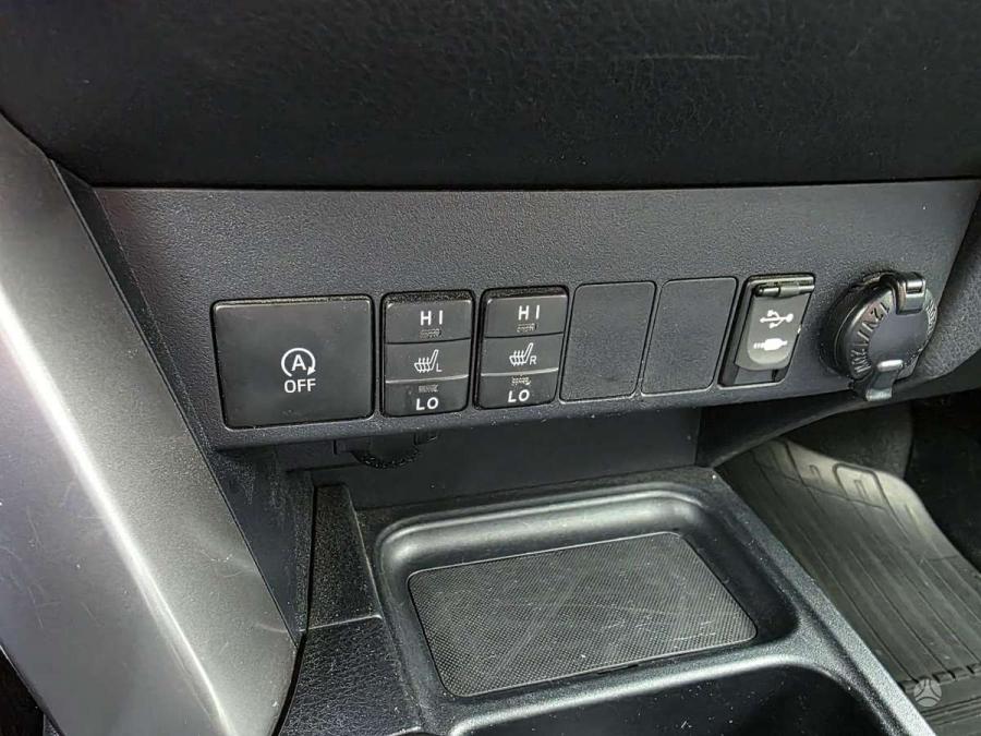 Balts Toyota RAV4 2016 Tauragė, ar dzinēja tilpumu 2.00 L un nobraukumu 180 tūkst. km par 12400 €, foto 7 vietnē AUTOMOTO.COM.LV