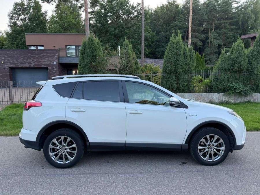 Balts Toyota RAV4 2016 Viļņa, ar dzinēja tilpumu 2.50 L un nobraukumu 259 tūkst. km par 12900 €, foto 6 vietnē AUTOMOTO.COM.LV