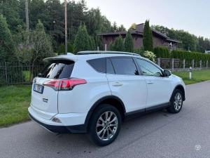 Balts Toyota RAV4 2016 Viļņa, ar dzinēja tilpumu 2.50 L un nobraukumu 259 tūkst. km par 12900 €, foto 7 vietnē AUTOMOTO.COM.LV