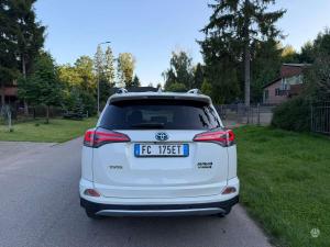 Balts Toyota RAV4 2016 Viļņa, ar dzinēja tilpumu 2.50 L un nobraukumu 259 tūkst. km par 12900 €, foto 9 vietnē AUTOMOTO.COM.LV