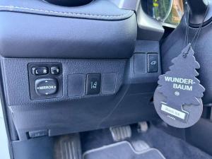 Balts Toyota RAV4 2016 Viļņa, ar dzinēja tilpumu 2.50 L un nobraukumu 259 tūkst. km par 12900 €, foto 19 vietnē AUTOMOTO.COM.LV
