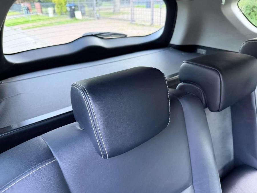 Balts Toyota RAV4 2016 Viļņa, ar dzinēja tilpumu 2.50 L un nobraukumu 259 tūkst. km par 12900 €, foto 24 vietnē AUTOMOTO.COM.LV