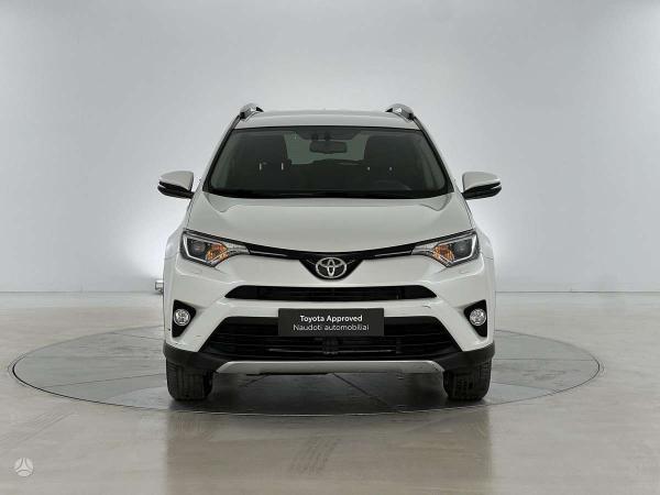 Balts Toyota RAV4 2016 Viļņa, ar dzinēja tilpumu 1.99 L un nobraukumu 122 tūkst. km par 17900 €, foto 5 vietnē AUTOMOTO.COM.LV