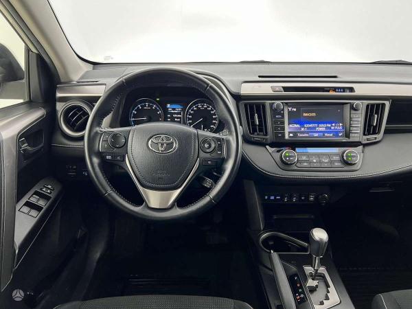 Balts Toyota RAV4 2016 Viļņa, ar dzinēja tilpumu 1.99 L un nobraukumu 122 tūkst. km par 17900 €, foto 9 vietnē AUTOMOTO.COM.LV
