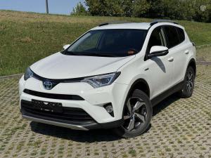 White Toyota RAV4 2016 in Kaunas, with an engine capacity of 2.49 L and mileage of 192 thousand km for 16950 €, photo  on AUTOMOTO.COM.LV