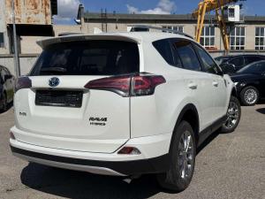 Balts Toyota RAV4 2016 Viļņa, ar dzinēja tilpumu 2.49 L un nobraukumu 204 tūkst. km par 16300 €, foto 11 vietnē AUTOMOTO.COM.LV