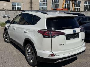 Balts Toyota RAV4 2016 Viļņa, ar dzinēja tilpumu 2.49 L un nobraukumu 204 tūkst. km par 16300 €, foto 14 vietnē AUTOMOTO.COM.LV