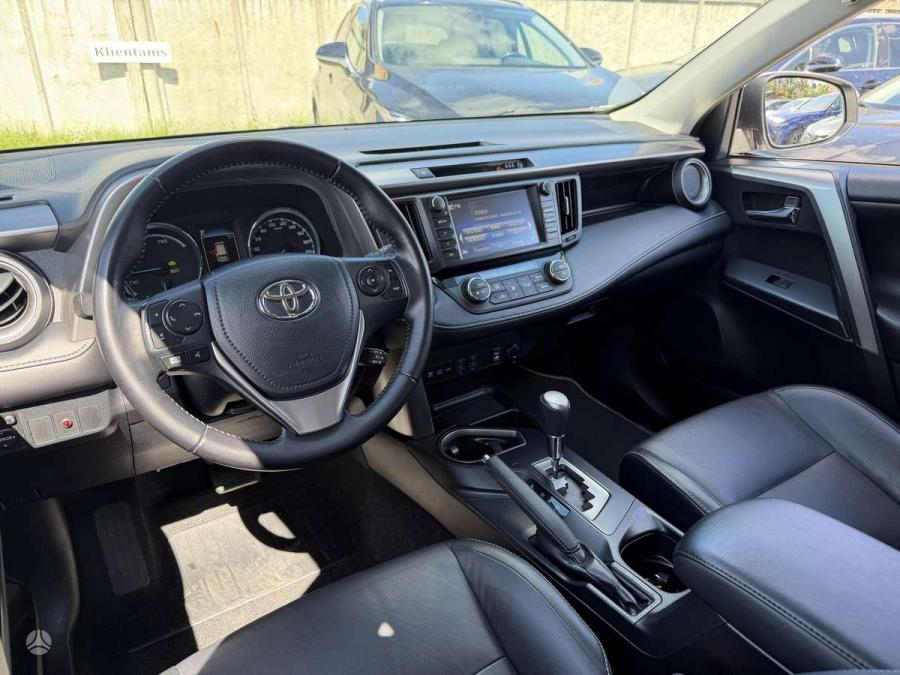 Balts Toyota RAV4 2016 Viļņa, ar dzinēja tilpumu 2.49 L un nobraukumu 204 tūkst. km par 16300 €, foto 18 vietnē AUTOMOTO.COM.LV