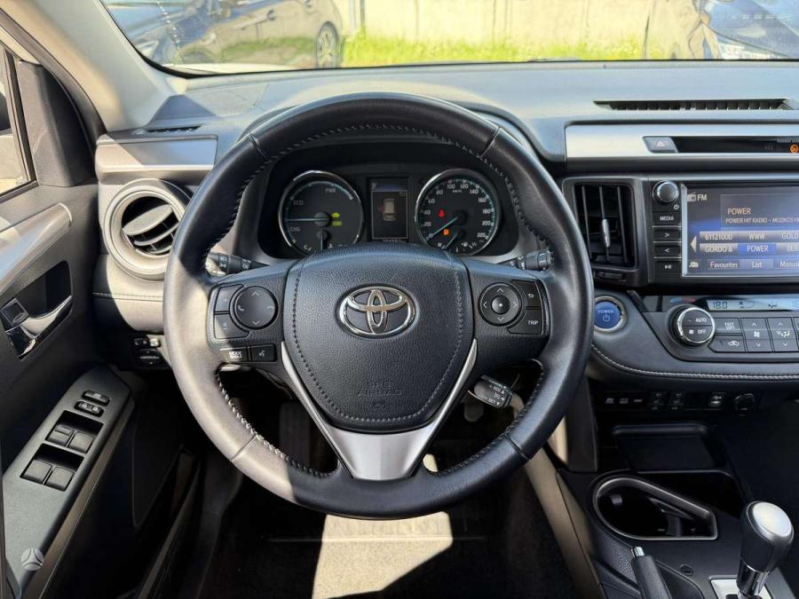 Balts Toyota RAV4 2016 Viļņa, ar dzinēja tilpumu 2.49 L un nobraukumu 204 tūkst. km par 16300 €, foto 21 vietnē AUTOMOTO.COM.LV