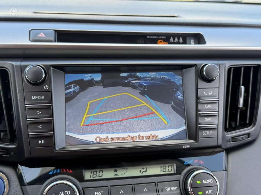 Balts Toyota RAV4 2016 Viļņa, ar dzinēja tilpumu 2.49 L un nobraukumu 204 tūkst. km par 16300 €, foto 27 vietnē AUTOMOTO.COM.LV
