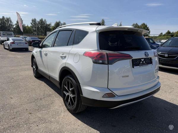 Белый Тойота РАВ 4 2016 в Паневежис, объемом двигателя 2.50 л и пробегом 298 тыс. км за 14200 €, фото 8 на AUTOMOTO.COM.LV