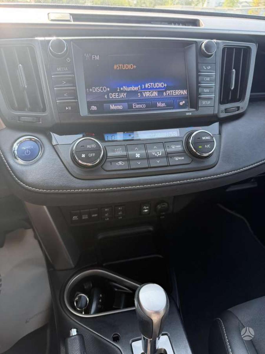 Balts Toyota RAV4 2016 Panevēža, ar dzinēja tilpumu 2.50 L un nobraukumu 298 tūkst. km par 14200 €, foto 18 vietnē AUTOMOTO.COM.LV