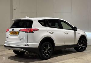 White Toyota RAV4 2016 in Klaipeda, with an engine capacity of 2.49 L and mileage of 154 thousand km for 16900 €, photo 4 on AUTOMOTO.COM.LV
