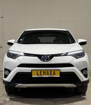 White Toyota RAV4 2016 in Klaipeda, with an engine capacity of 2.49 L and mileage of 154 thousand km for 16900 €, photo 8 on AUTOMOTO.COM.LV