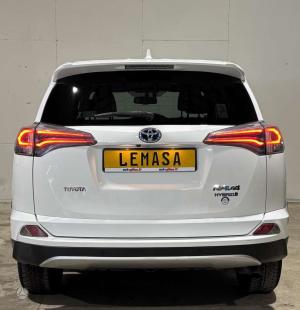 White Toyota RAV4 2016 in Klaipeda, with an engine capacity of 2.49 L and mileage of 154 thousand km for 16900 €, photo 19 on AUTOMOTO.COM.LV