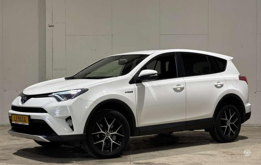 White Toyota RAV4 2016 in Klaipeda, with an engine capacity of 2.49 L and mileage of 154 thousand km for 16900 €, photo 22 on AUTOMOTO.COM.LV