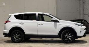 White Toyota RAV4 2016 in Klaipeda, with an engine capacity of 2.49 L and mileage of 154 thousand km for 16900 €, photo 30 on AUTOMOTO.COM.LV