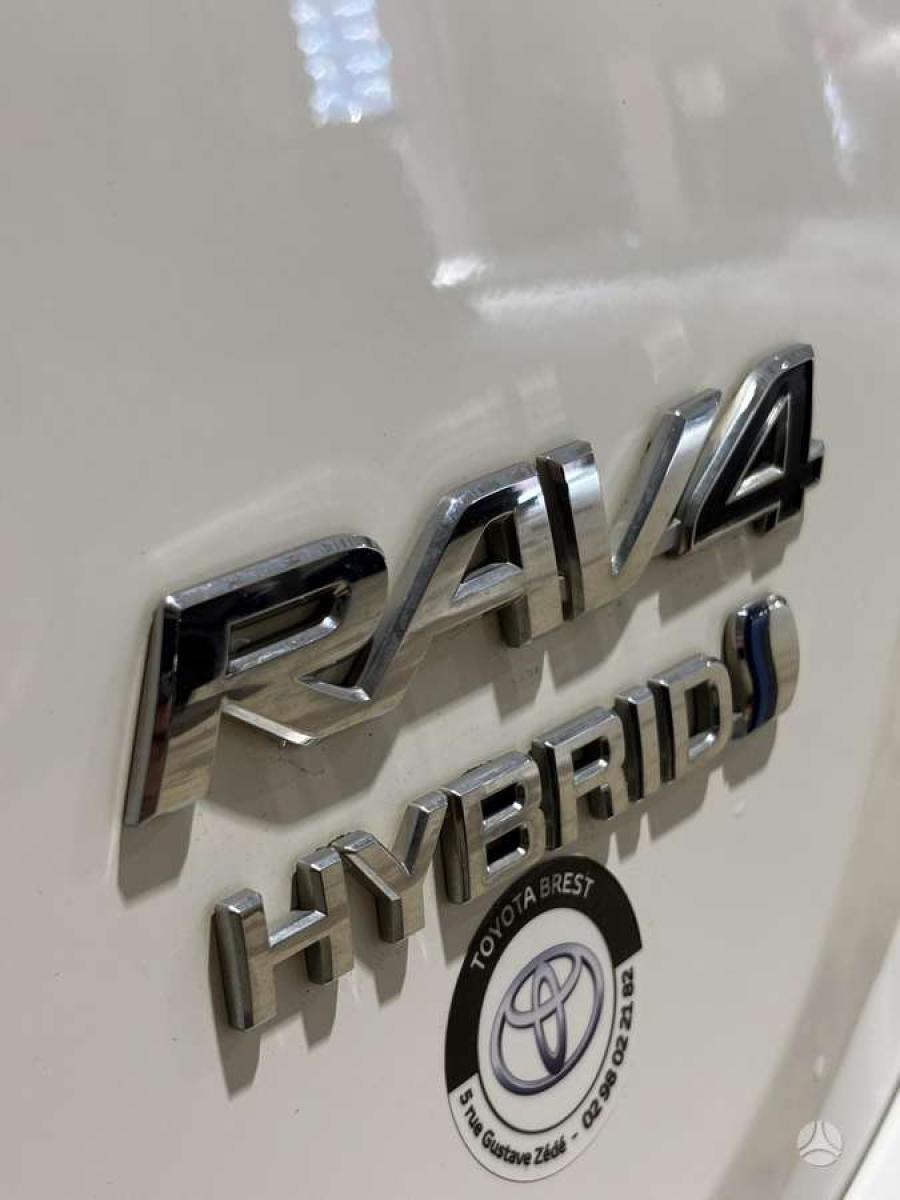 White Toyota RAV4 2016 in Klaipeda, with an engine capacity of 2.49 L and mileage of 154 thousand km for 16900 €, photo 32 on AUTOMOTO.COM.LV