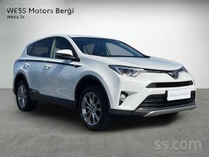 White Toyota RAV4 2016 in Riga, with an engine capacity of 2.00 L and mileage of 286 thousand km for 13990 €, photo 26 on AUTOMOTO.COM.LV