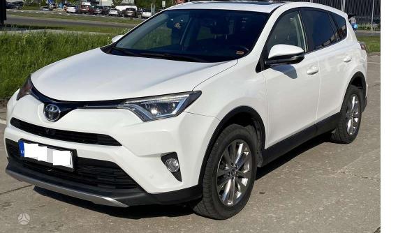 White Toyota RAV4 2016 in Vilnius, with an engine capacity of 2.00 L and mileage of 196 thousand km for 10500 €, photo 10 on AUTOMOTO.COM.LV