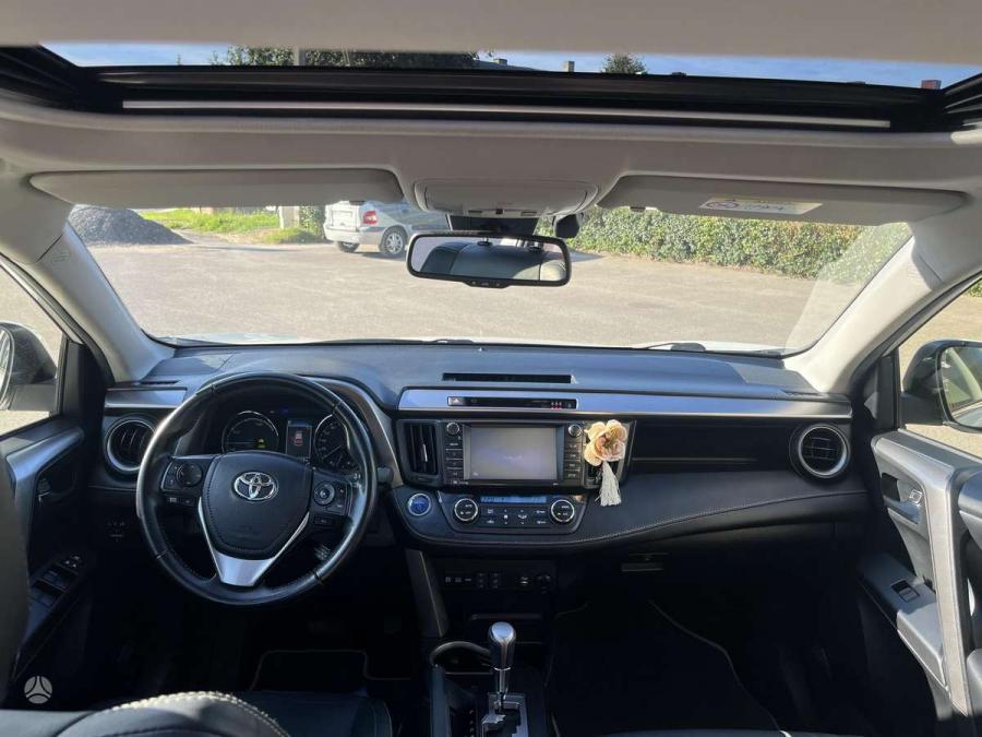 Balts Toyota RAV4 2016 Viļņa, ar dzinēja tilpumu 2.50 L un nobraukumu 217 tūkst. km par 14500 €, foto 9 vietnē AUTOMOTO.COM.LV