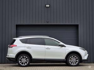 Balts Toyota RAV4 2016 Kauņa, ar dzinēja tilpumu 2.49 L un nobraukumu 211 tūkst. km par 17450 €, foto 9 vietnē AUTOMOTO.COM.LV