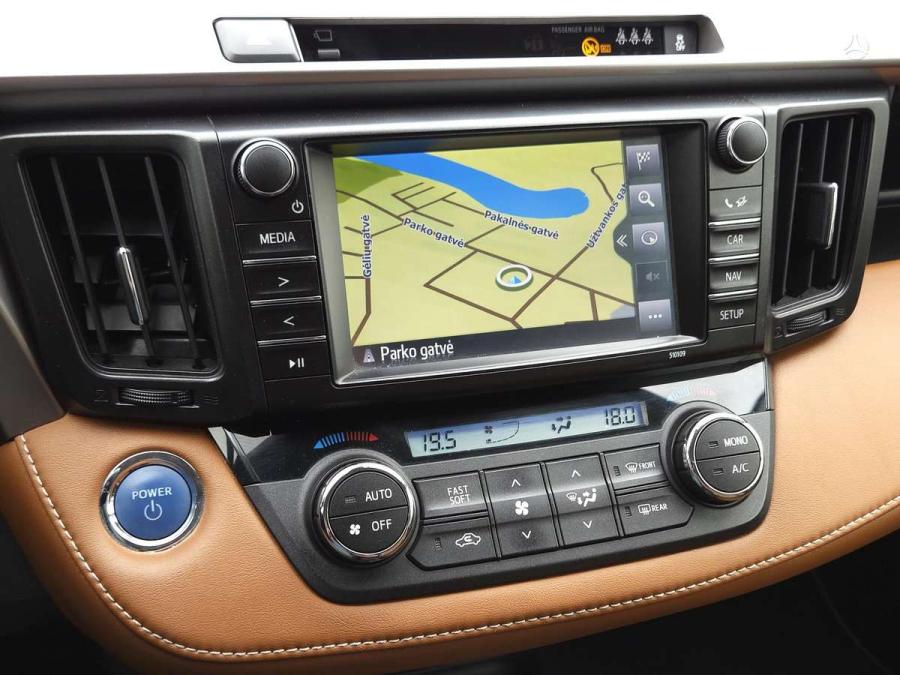 Balts Toyota RAV4 2016 Kauņa, ar dzinēja tilpumu 2.49 L un nobraukumu 211 tūkst. km par 17450 €, foto 17 vietnē AUTOMOTO.COM.LV
