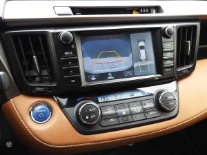 Balts Toyota RAV4 2016 Kauņa, ar dzinēja tilpumu 2.49 L un nobraukumu 211 tūkst. km par 17450 €, foto 18 vietnē AUTOMOTO.COM.LV