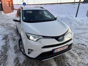 Balts Toyota RAV4 2016 Daugavpils, ar dzinēja tilpumu 2.50 L un nobraukumu 229 tūkst. km par 15750 €, foto 4 vietnē AUTOMOTO.COM.LV