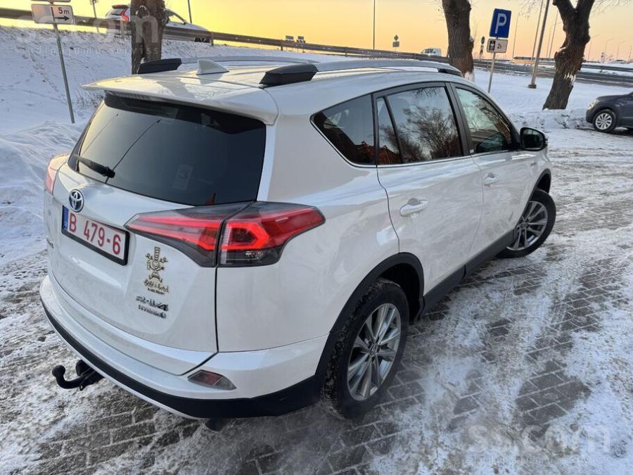 Balts Toyota RAV4 2016 Daugavpils, ar dzinēja tilpumu 2.50 L un nobraukumu 229 tūkst. km par 15750 €, foto 6 vietnē AUTOMOTO.COM.LV
