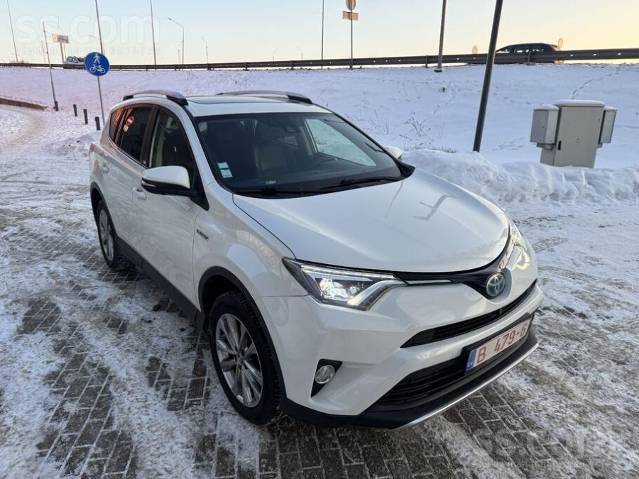 Balts Toyota RAV4 2016 Daugavpils, ar dzinēja tilpumu 2.50 L un nobraukumu 229 tūkst. km par 15750 €, foto 10 vietnē AUTOMOTO.COM.LV