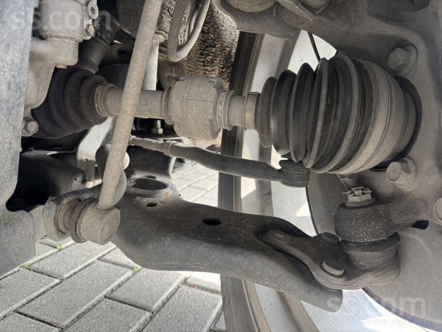 Balts Toyota RAV4 2016 Daugavpils, ar dzinēja tilpumu 2.50 L un nobraukumu 229 tūkst. km par 15750 €, foto 14 vietnē AUTOMOTO.COM.LV