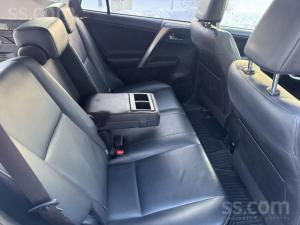 Balts Toyota RAV4 2016 Daugavpils, ar dzinēja tilpumu 2.50 L un nobraukumu 229 tūkst. km par 15750 €, foto 23 vietnē AUTOMOTO.COM.LV