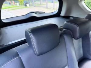 White Toyota RAV4 2016 in Vilnius, with an engine capacity of 2.49 L and mileage of 259 thousand km for 13200 €, photo 25 on AUTOMOTO.COM.LV