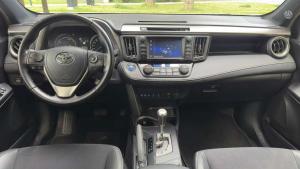 White Toyota RAV4 2016 in Vilnius, with an engine capacity of 2.49 L and mileage of 183 thousand km for 16300 €, photo 22 on AUTOMOTO.COM.LV