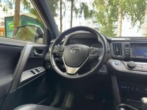 White Toyota RAV4 2016 in Vilnius, with an engine capacity of 2.49 L and mileage of 183 thousand km for 16300 €, photo 23 on AUTOMOTO.COM.LV