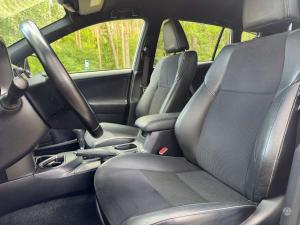 White Toyota RAV4 2016 in Vilnius, with an engine capacity of 2.49 L and mileage of 183 thousand km for 16300 €, photo 31 on AUTOMOTO.COM.LV