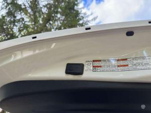 White Toyota RAV4 2016 in Vilnius, with an engine capacity of 2.49 L and mileage of 183 thousand km for 16300 €, photo 39 on AUTOMOTO.COM.LV