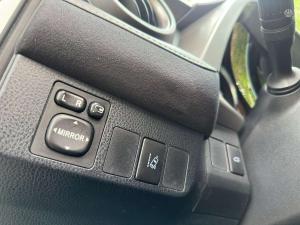 White Toyota RAV4 2016 in Vilnius, with an engine capacity of 2.49 L and mileage of 183 thousand km for 16300 €, photo 43 on AUTOMOTO.COM.LV
