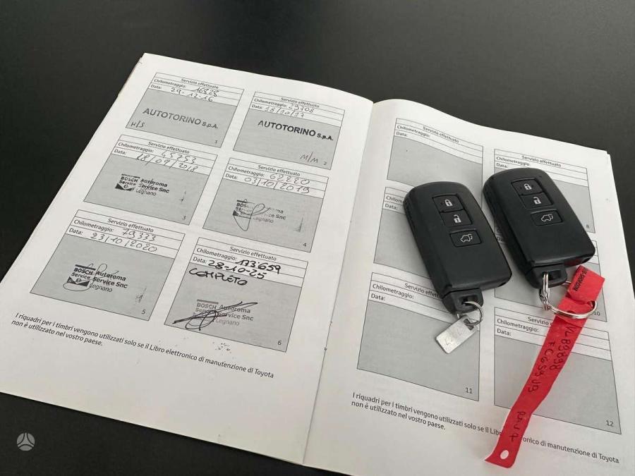 White Toyota RAV4 2016 in Vilnius, with an engine capacity of 2.49 L and mileage of 183 thousand km for 16300 €, photo 46 on AUTOMOTO.COM.LV